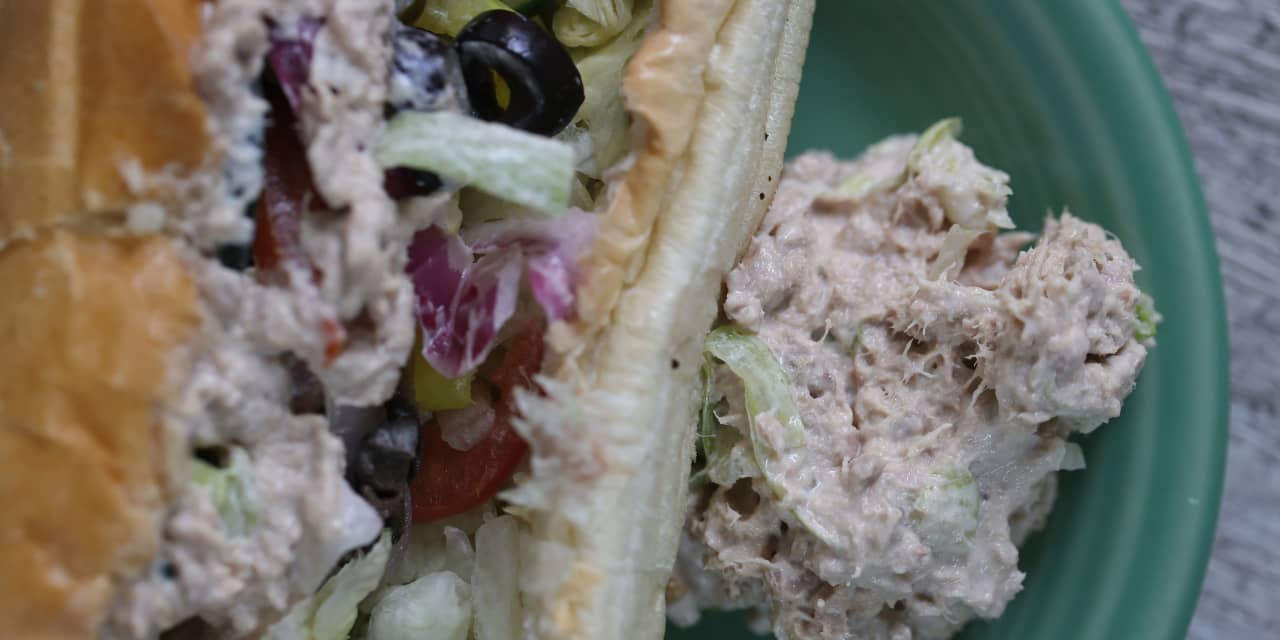 New Subway website declares it uses real tuna, and chews out the New ...
