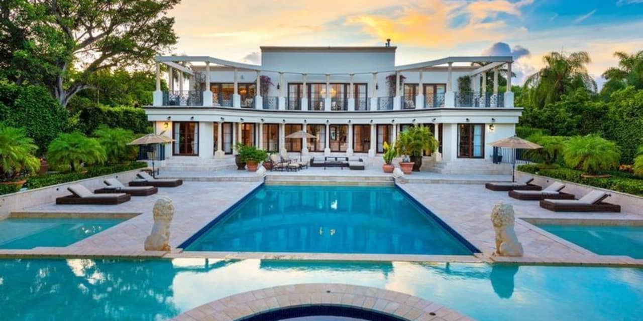 Ivanka Trump and Jared Kushner Buy an Exclusive $24M Waterfront Estate ...