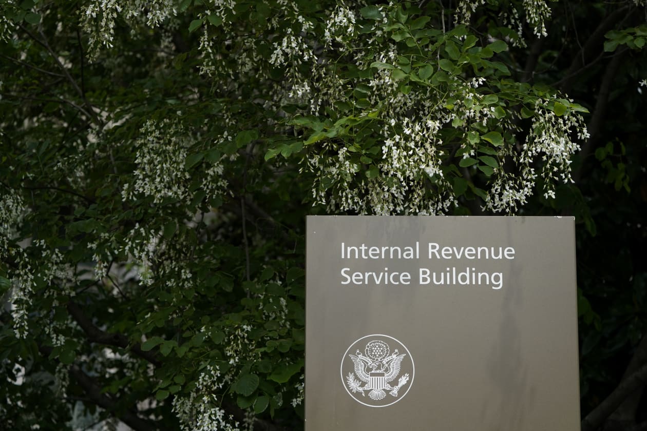 IRS contractors who failed background checks continued to access ...