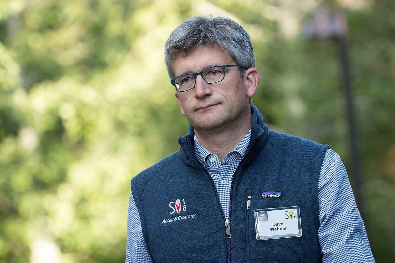 Opinion: Meta CFO cries ‘wolf’ again with bleak Facebook outlook — but ...