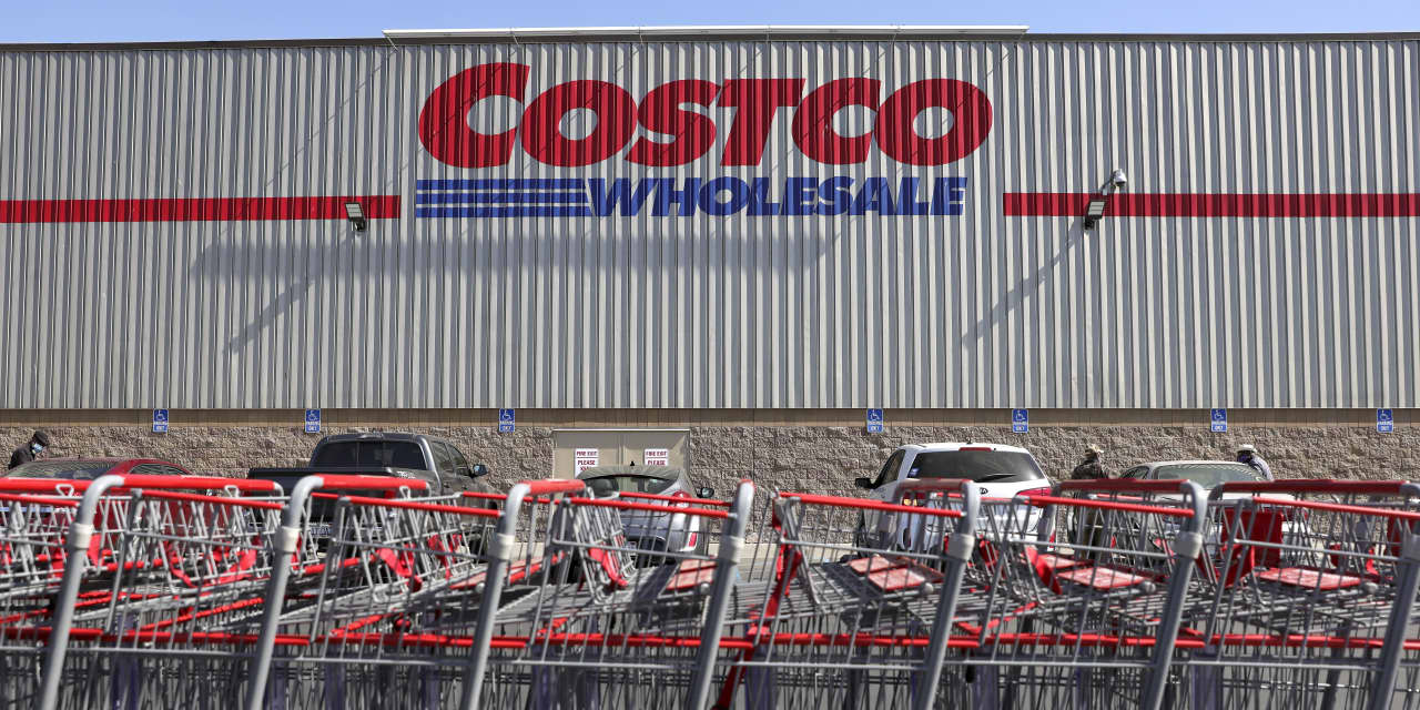 Costco doesn’t raise membership fees, says $1.50 price for hot dogs is ...