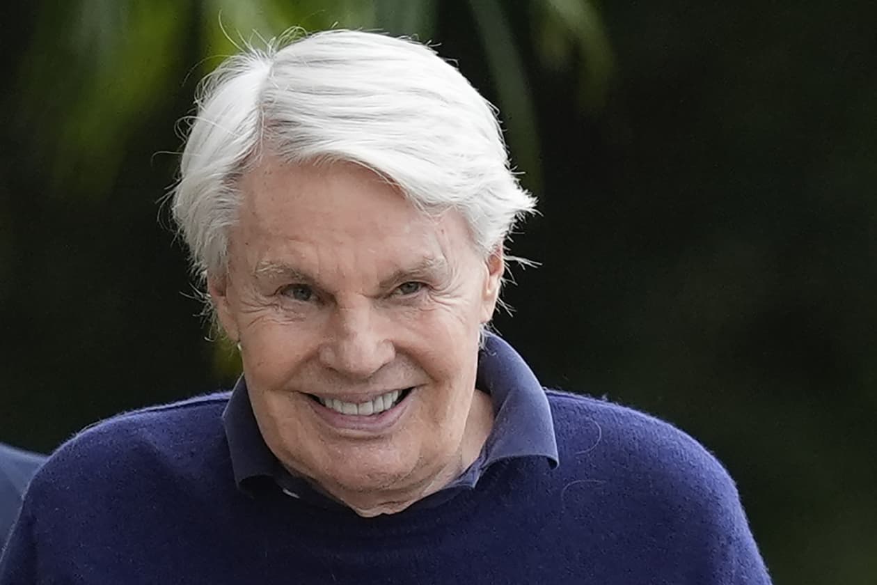 Former Abercrombie & Fitch CEO Mike Jeffries arrested on sex ... Former Abercrombie & Fitch CEO Mike Jeffries arrested on sex ...