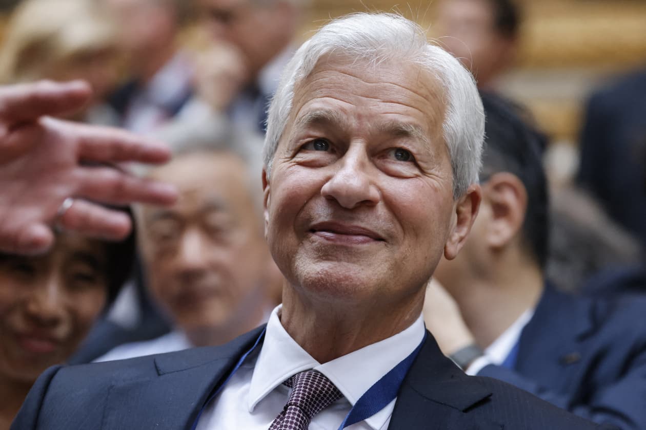 Jamie Dimon sees potential trouble — and opportunity — in private ...