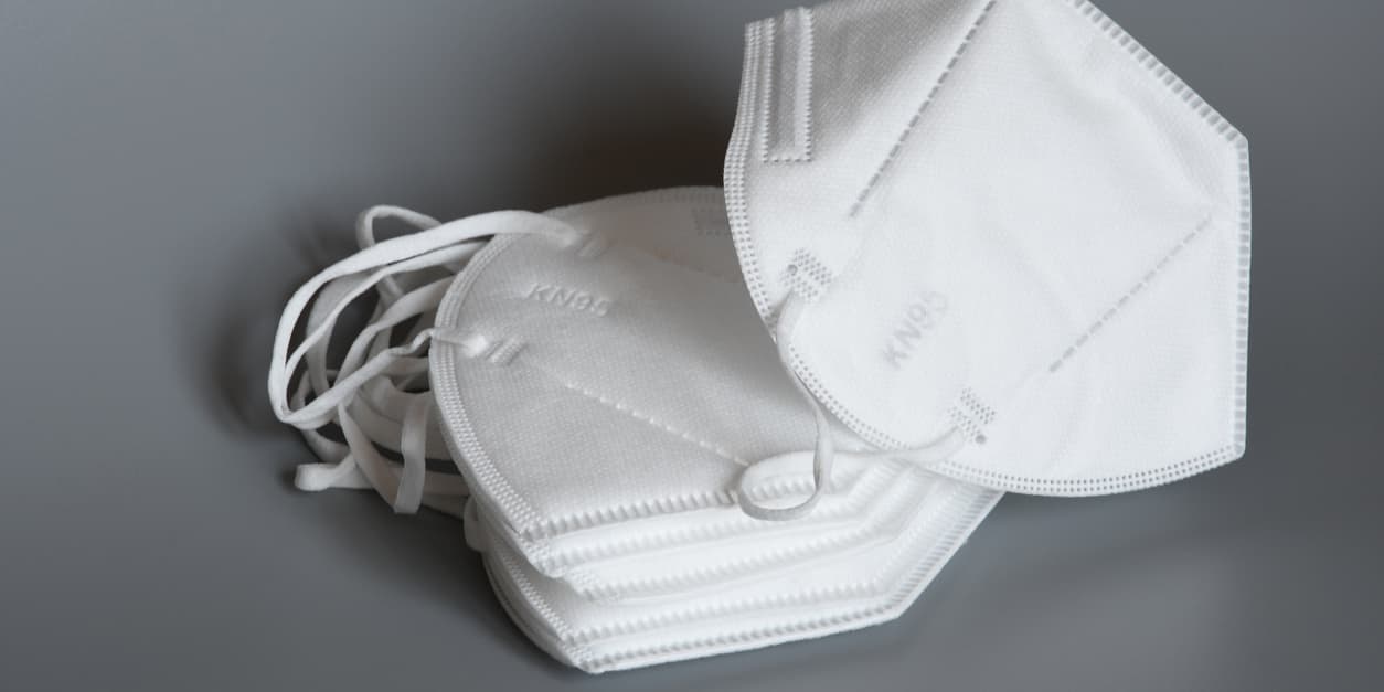 Free N95 masks to be made available at U.S. pharmacies, White House ...
