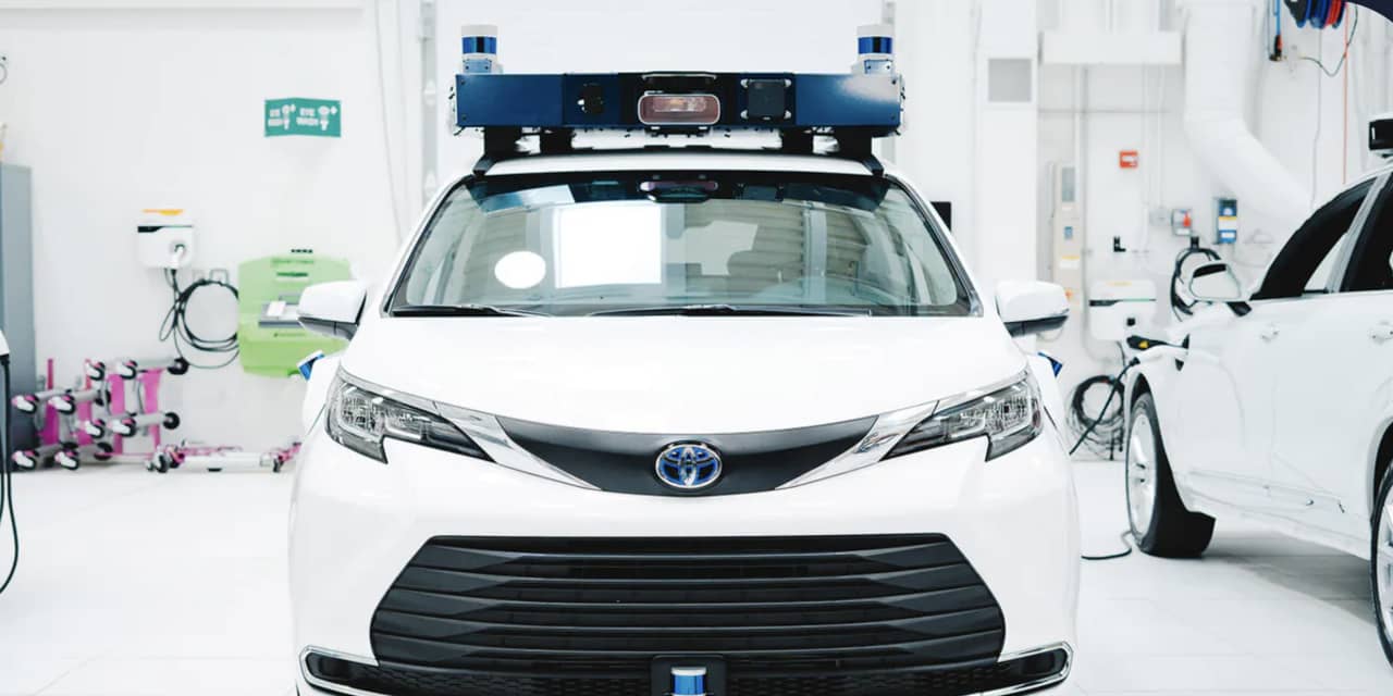 Aurora unveils autonomous Toyota Sienna for ride-hailing with Uber ...