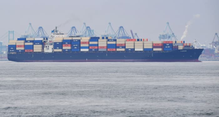 California port crisis, tangled supply chains are fueling a shipping ...