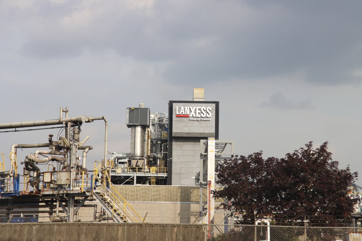 Lanxess shares slide as German chemicals company forecasts moderate ...