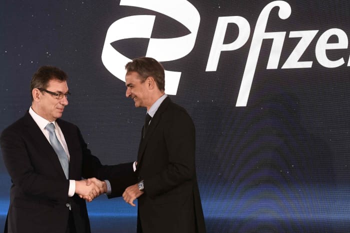 Pfizer CEO says he's gotten a COVID vaccine booster shot and most of us ...