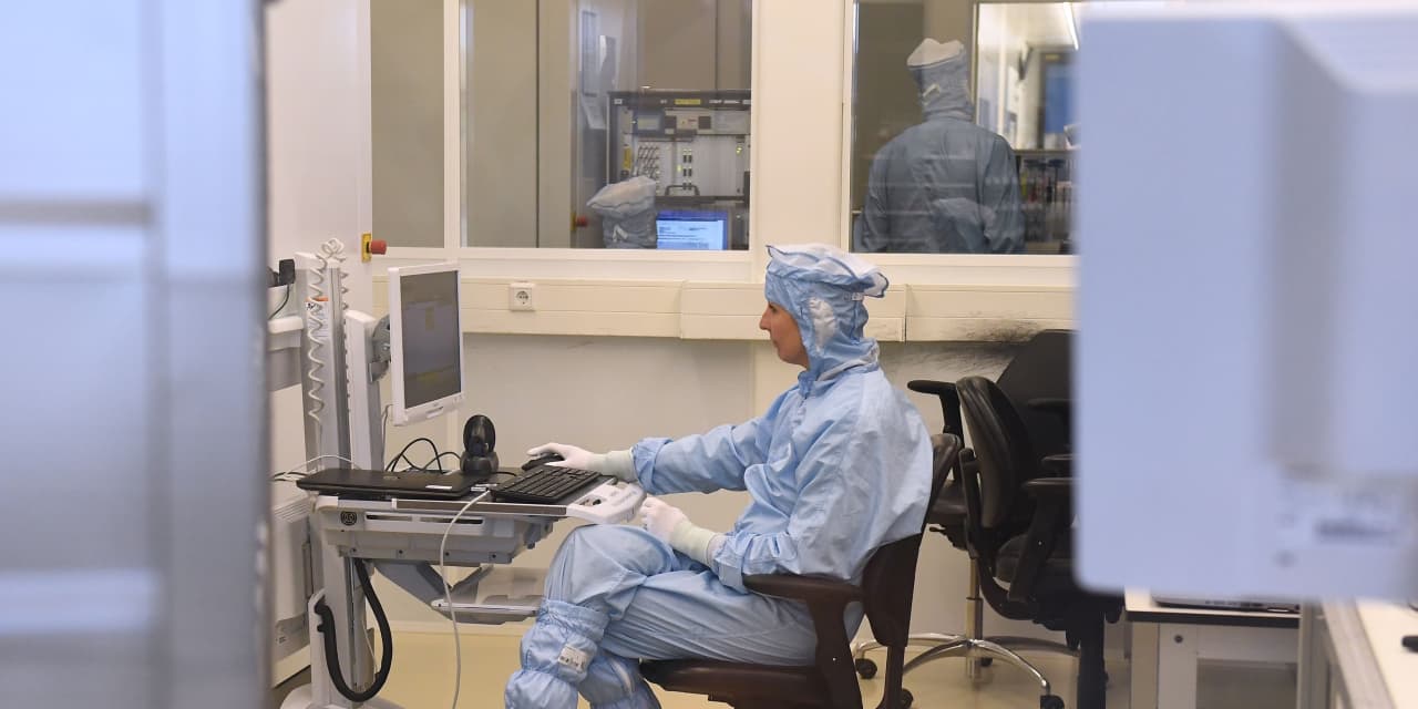 Microchip equipment maker ASML says materials shortage and logistics ...