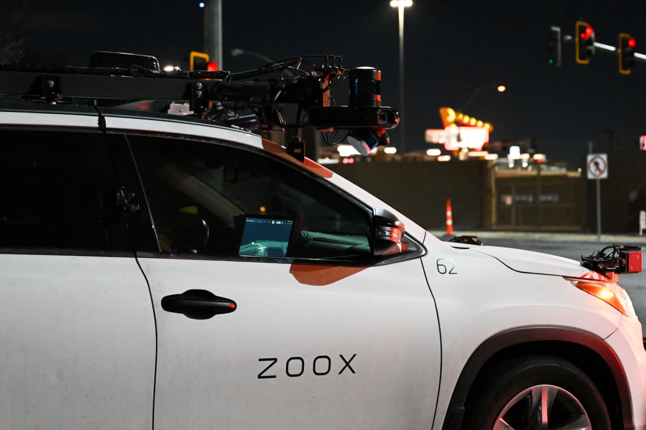 Amazon’s robotaxi unit Zoox under investigation by feds after 2 rear-end crashes - MarketWatch