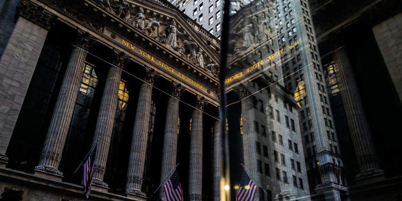 Stock Market Today: Dow ends lower, logs biggest weekly drop since ...