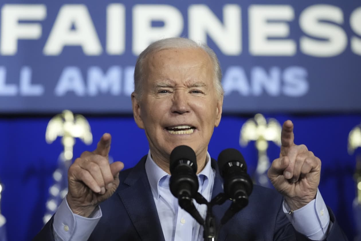 Biden makes campaign stop in Scranton, paints Trump as an out-of-touch ...