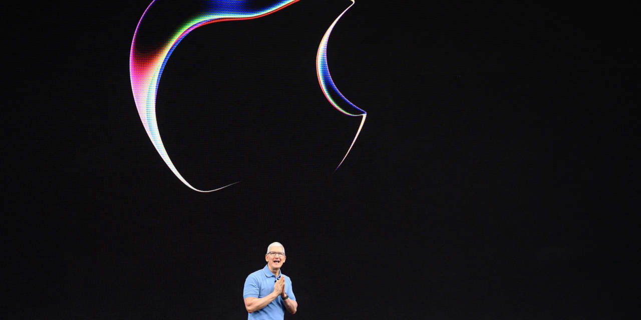 Apple’s WWDC is on deck. Here are 5 things to expect as AI comes into ...