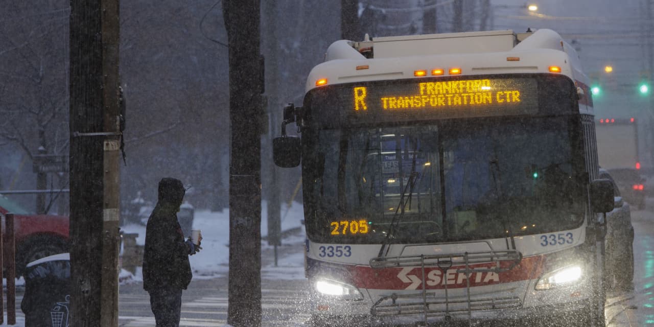 Brutally cold weather hits storm-battered South and Northeast U.S. this ...