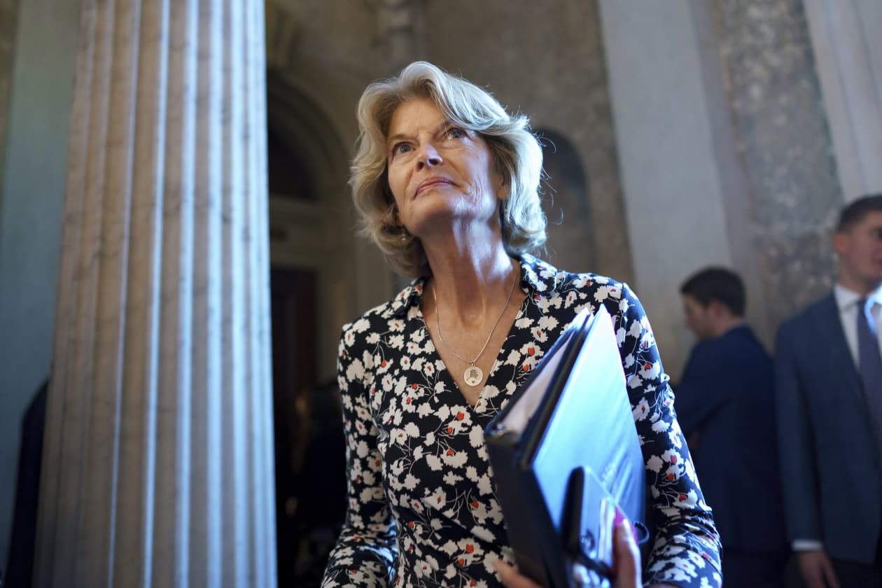 Lisa Murkowski wins reelection in Alaska Senate race over Trump-backed ...