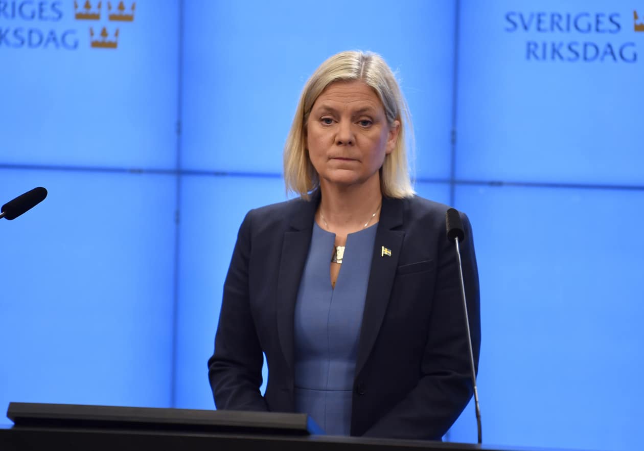 Prime minister resigns just hours after becoming first woman to lead ...