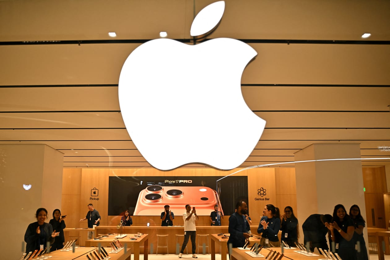Here’s how Apple’s stock can surge in the face of rising memory costs ...