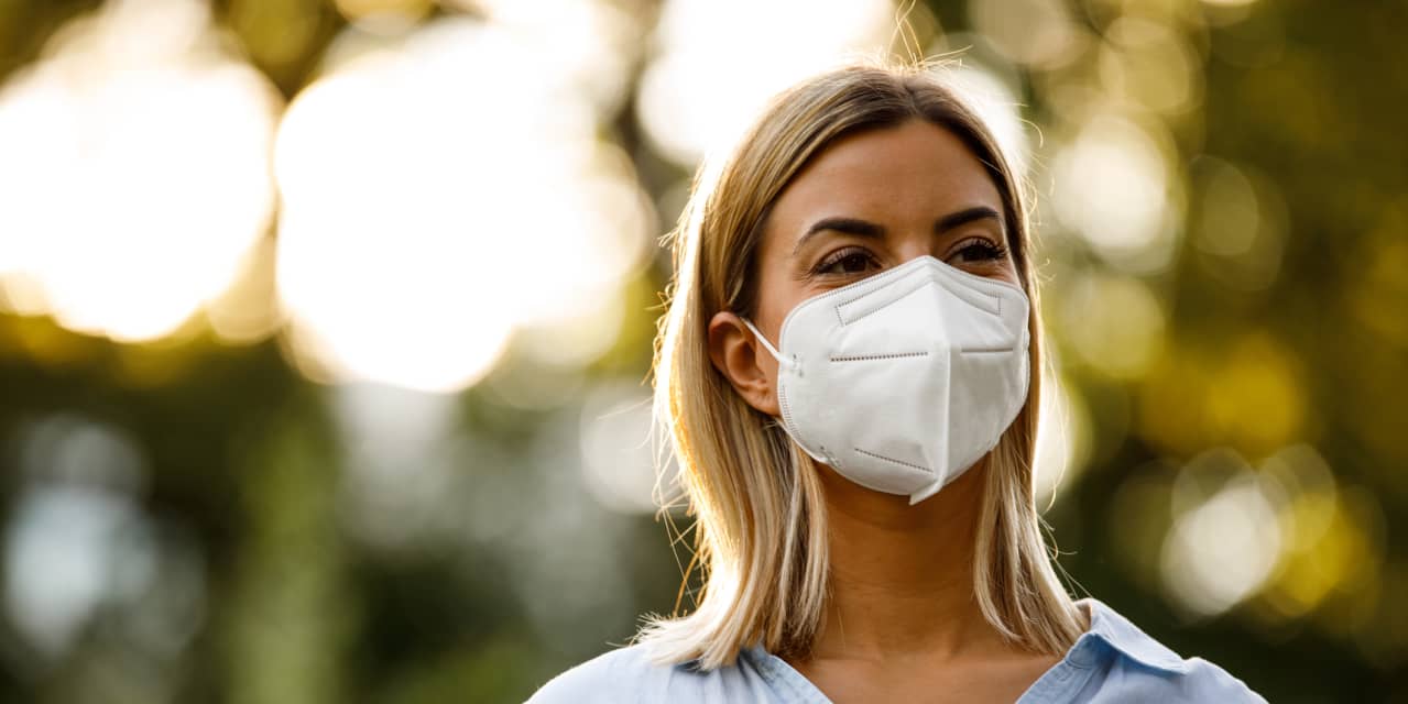 Doctors share the right face mask to protect you from the COVID omicron ...