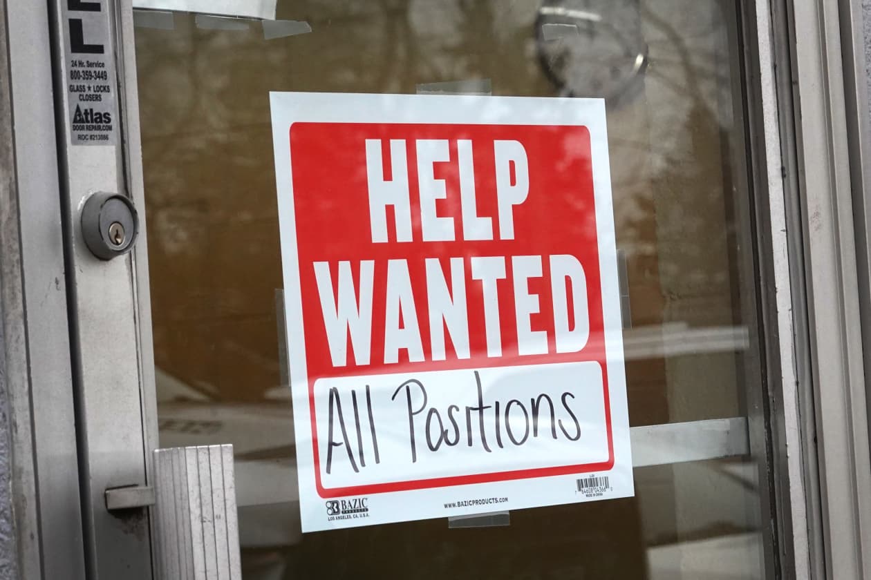 Job openings stay at 8.9 million — showing lots of demand for labor ...