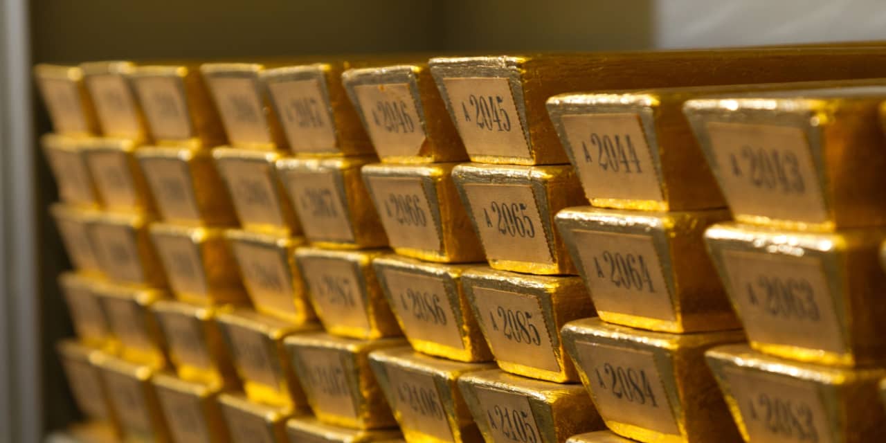 Central banks plan to keep buying more gold. Here’s an interesting step ...