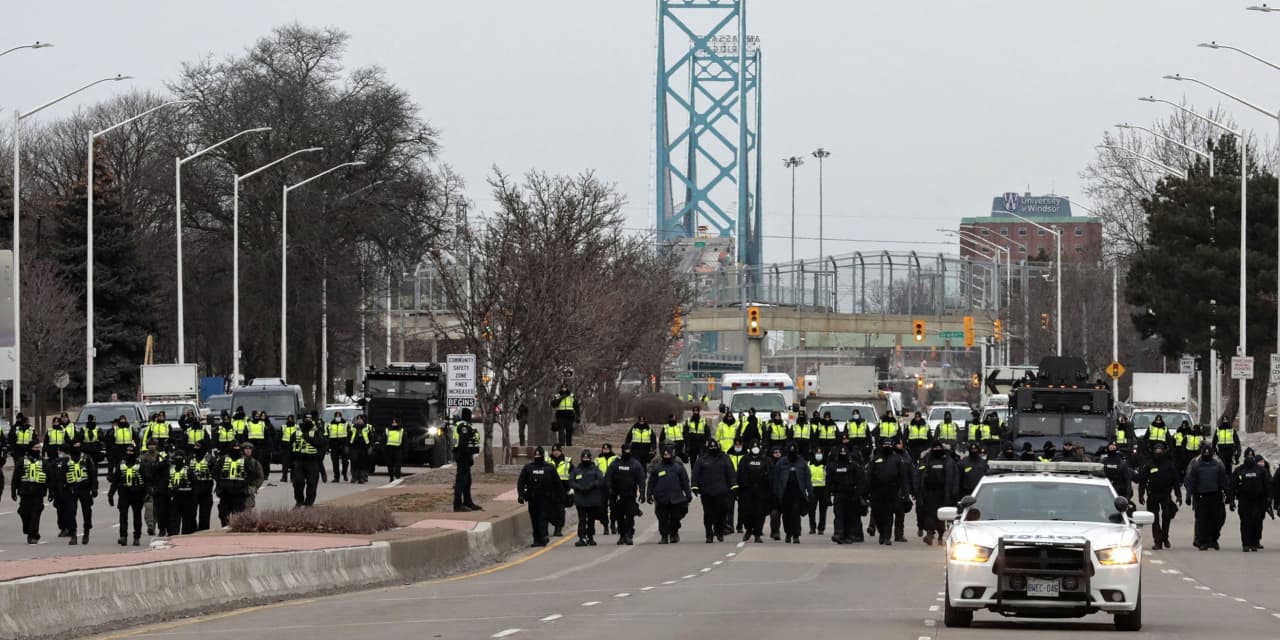 Canada border crossing reopened after 6-day blockade by vaccine ...