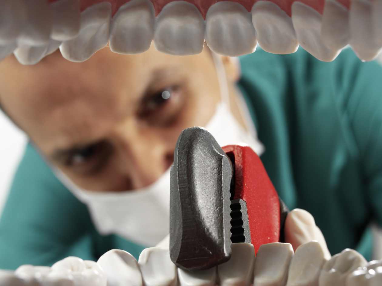 King of crowns: Wisconsin dentist convicted of breaking patients’ teeth ...