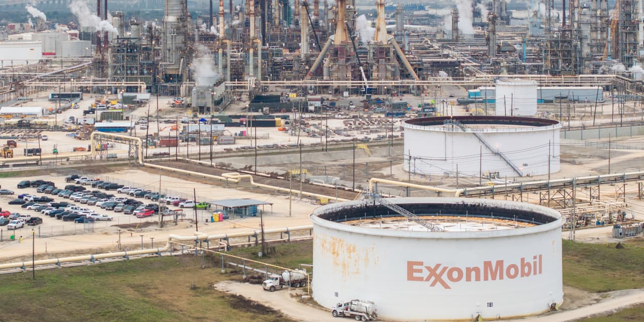 Energy stocks are trouncing the rest of the stock market in 2026. Why ...