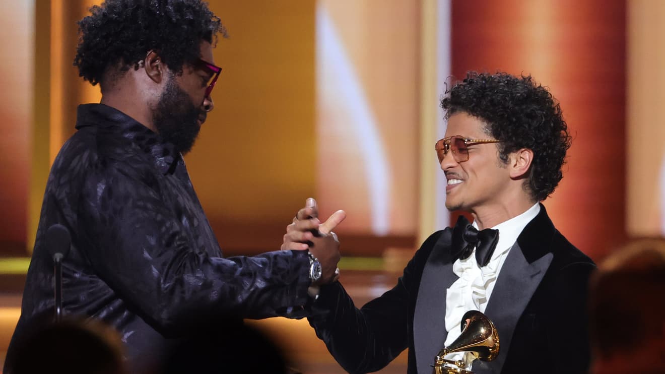 The Grammy Awards get off to lively (and slap-free) start - MarketWatch