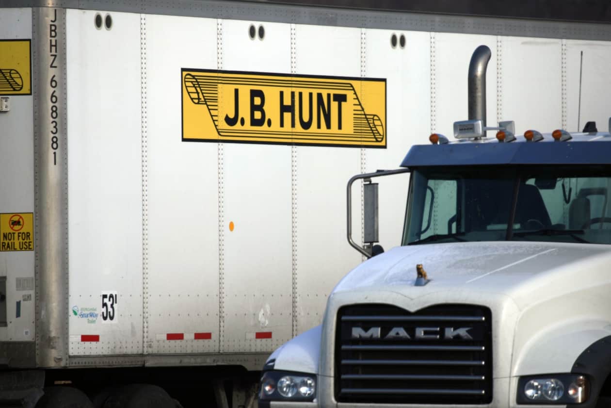 Stock of trucking company J.B. Hunt rises after Q1 earnings beat ...