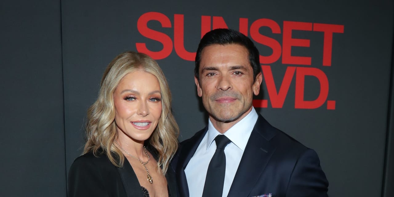 ‘We live well together’: Kelly Ripa and Mark Consuelos show off their ...