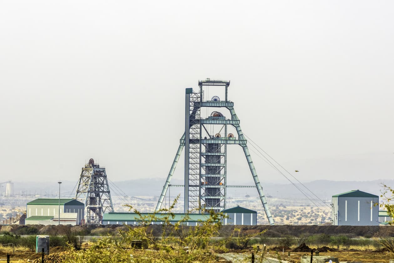 Elevator drops 650 feet at a platinum mine in South Africa, killing 11 ...