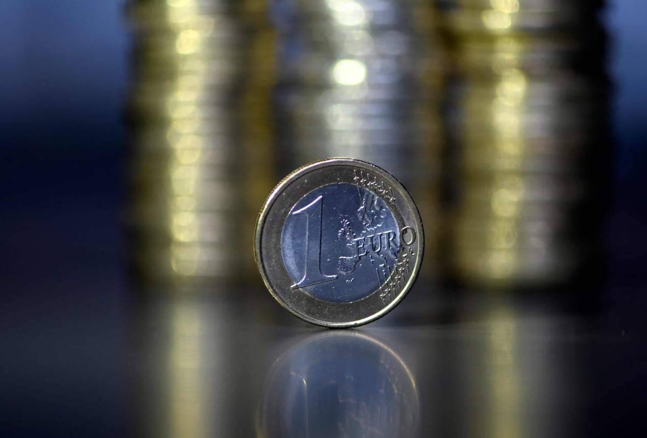 Tom DeMark says technical indicators are flashing downside risks to ...