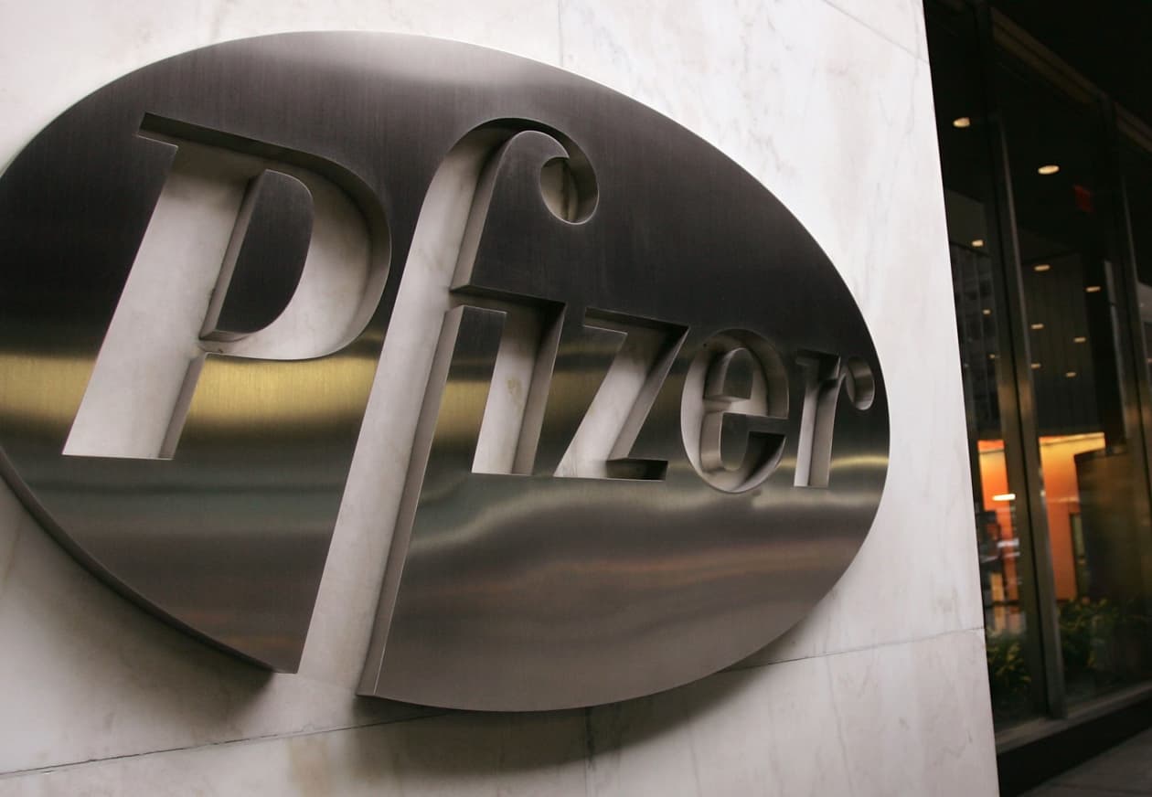 Pfizer gets FDA green light for new shot that can streamline teenagers ...