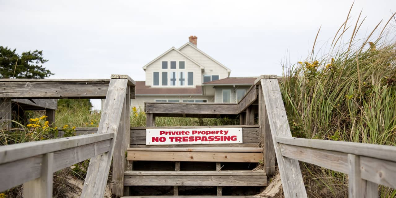 What will it take to get reluctant home sellers to move? - MarketWatch