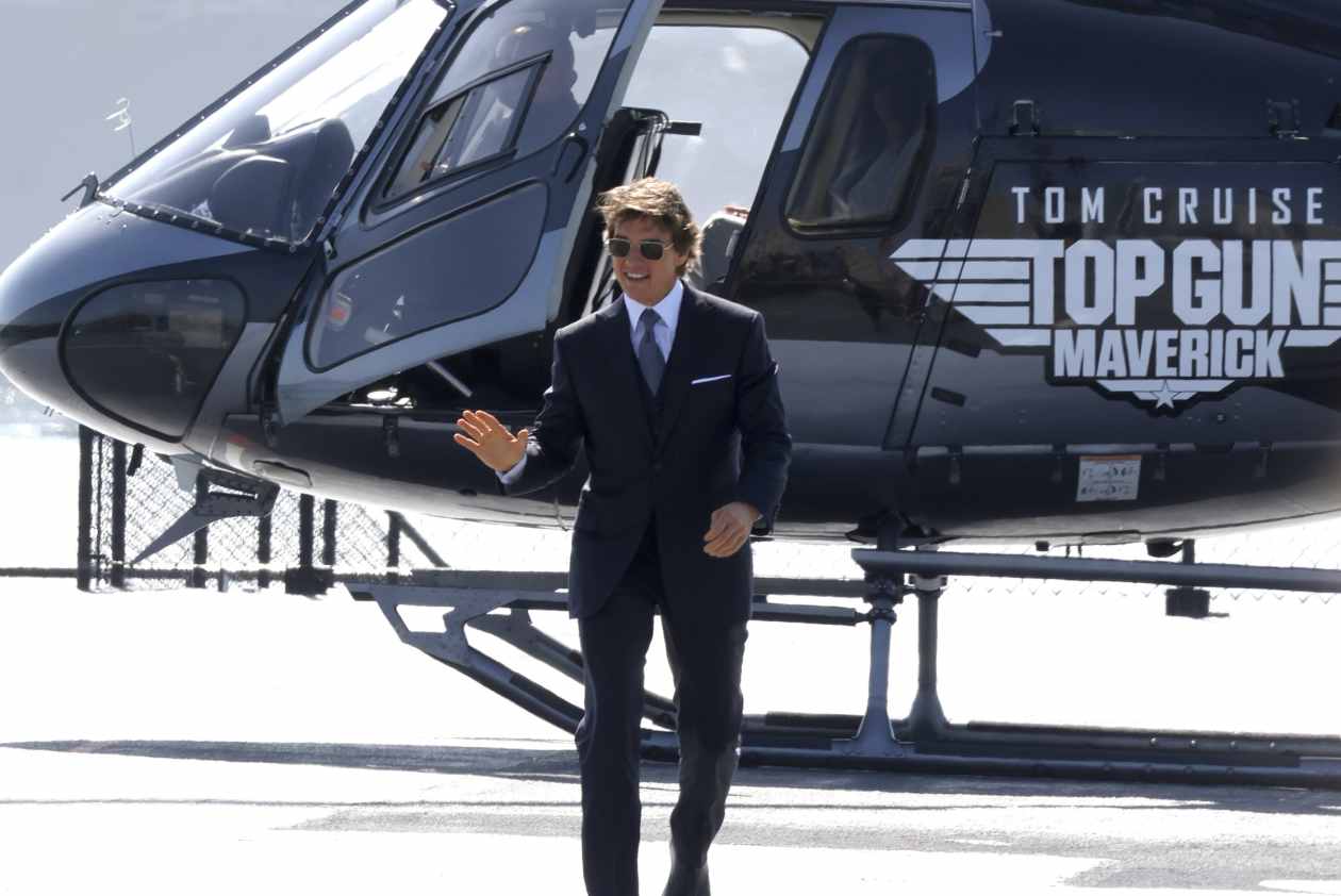 AMC stock rises again with record-setting ‘Top Gun: Maverick’ providing ...