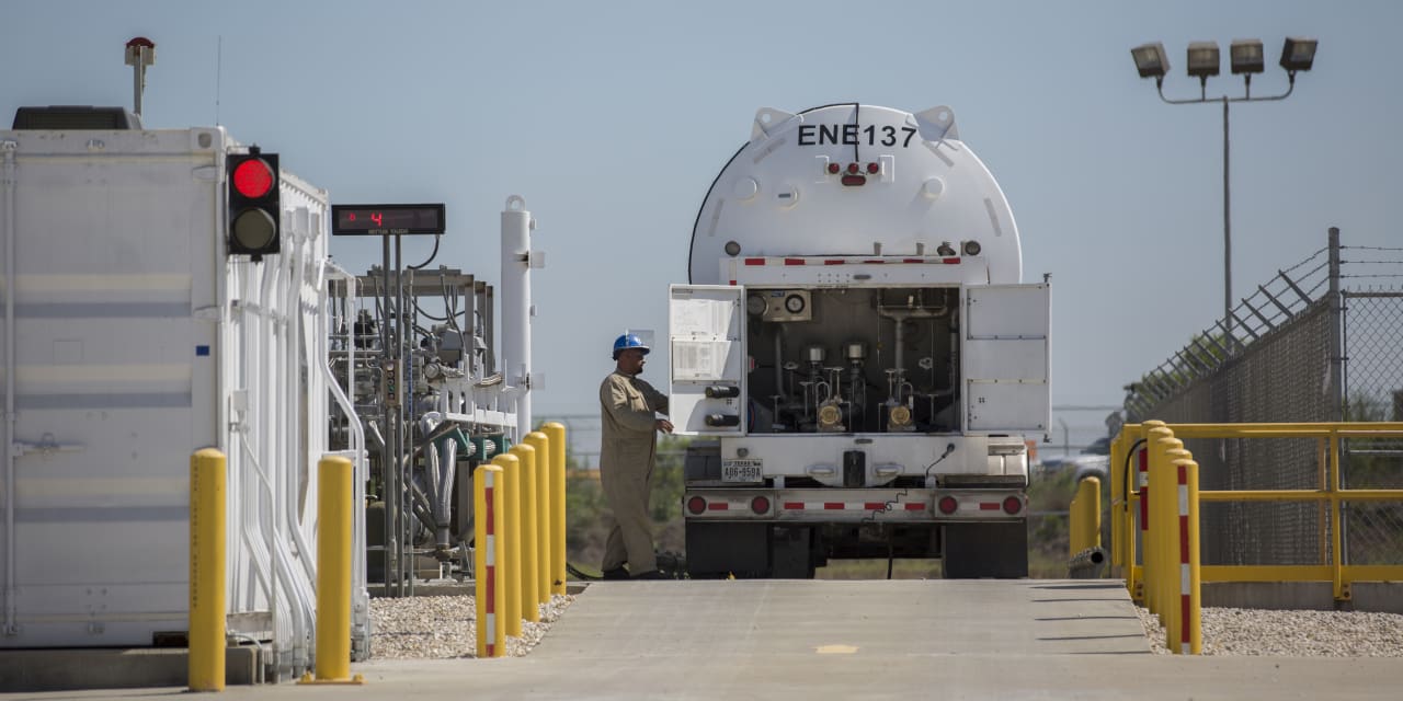 Explosion and fire at LNG terminal in Texas jolts residents, fuel ...