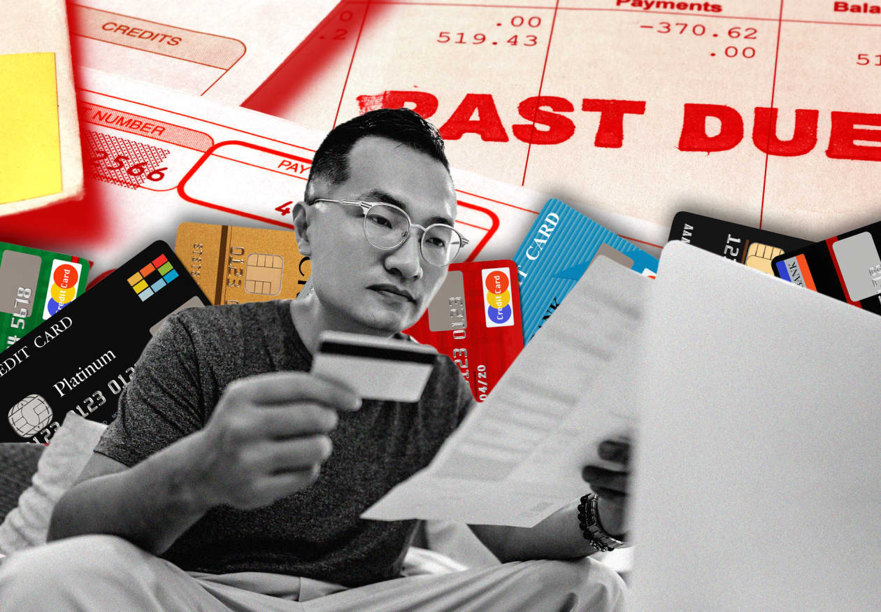 Credit-card debt just hit a record high. Here’s why it’s not ringing ...