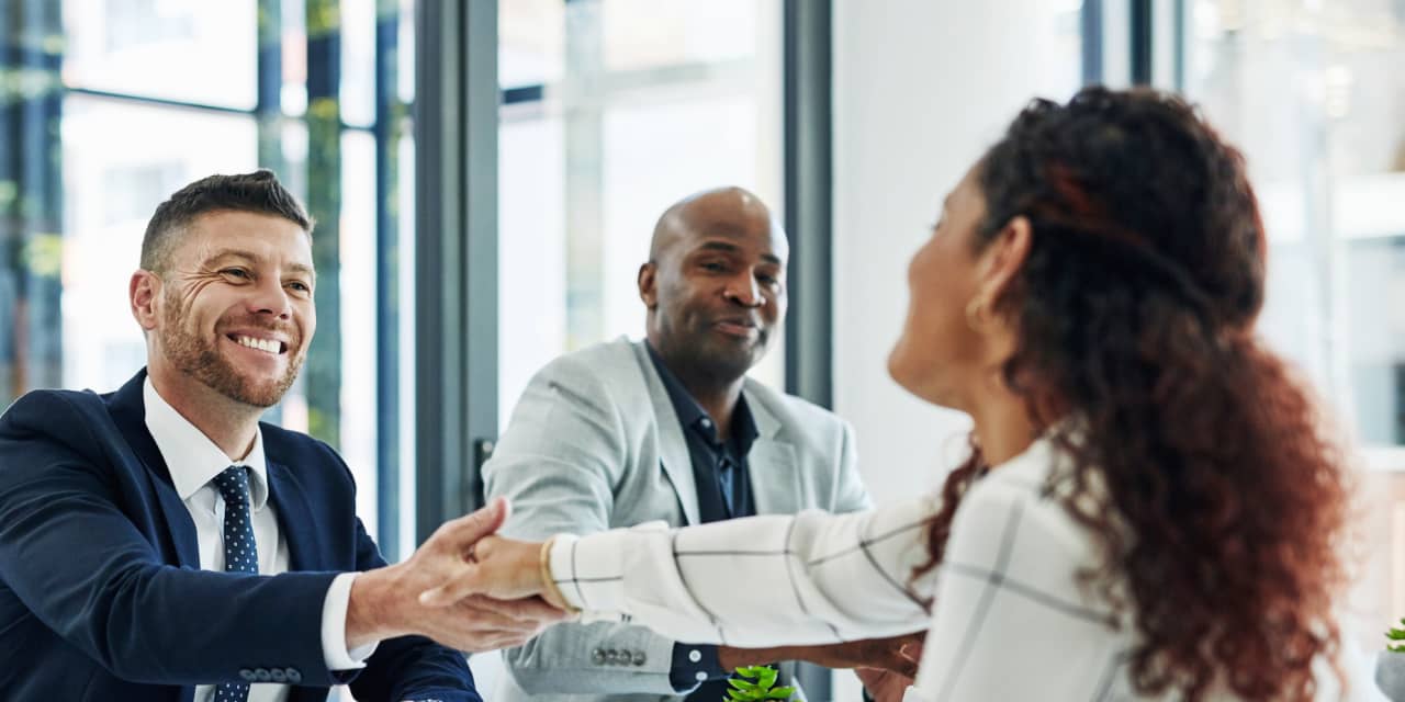 Opinion: A cover letter for a job application sounds old-fashioned, but ...