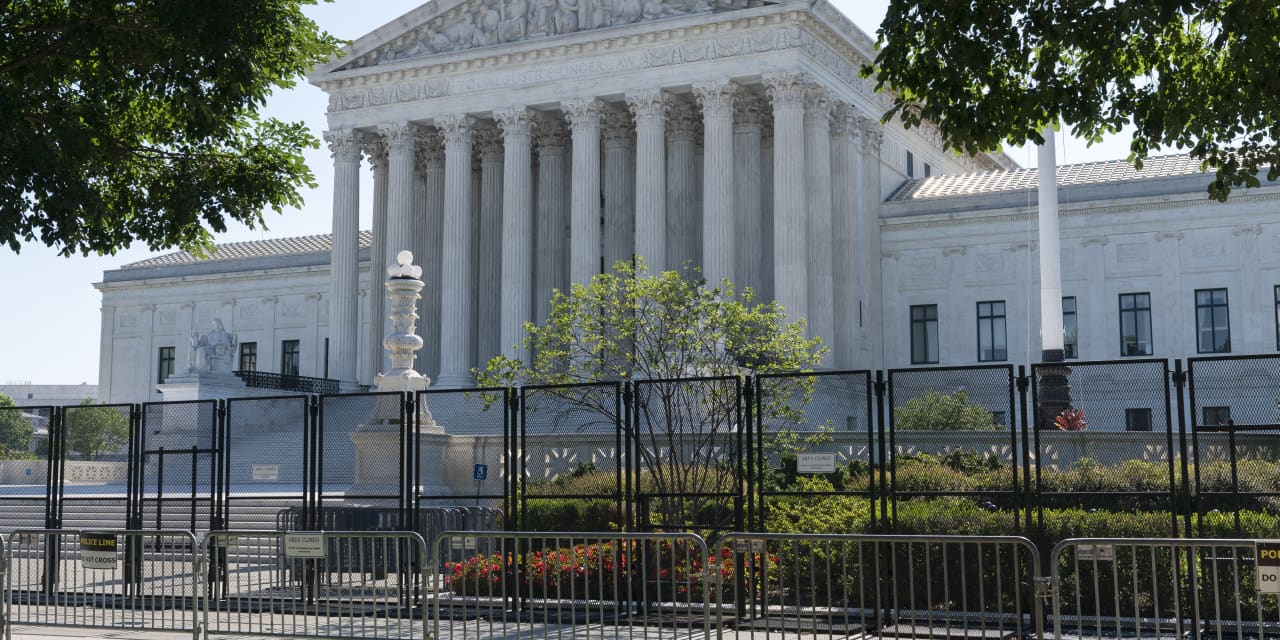 Supreme Court security fencing removed, but building remains closed to ...