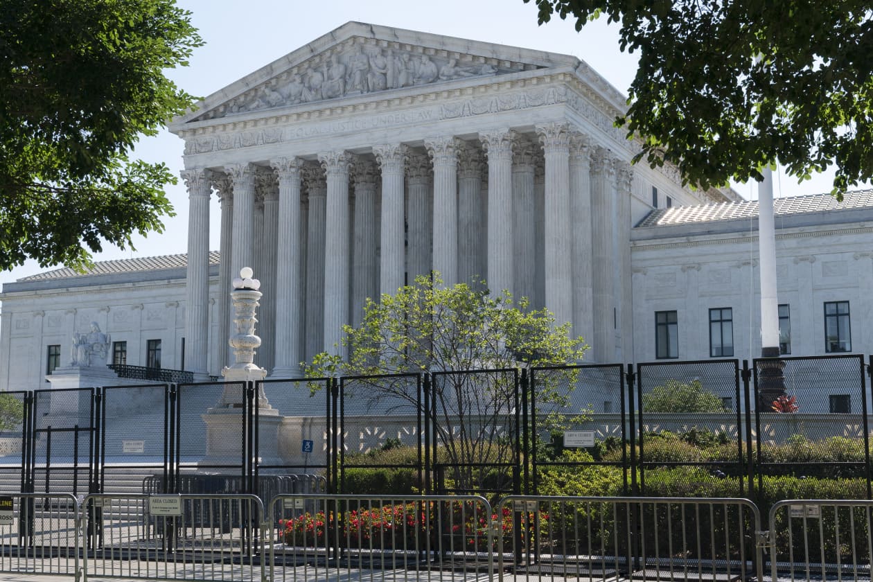 Supreme Court security fencing removed, but building remains closed to ...