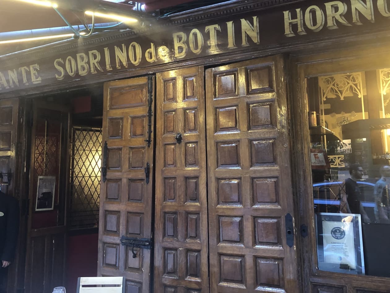 The sum also rises: Hemingway enthusiasts and other tourists in Spain ...