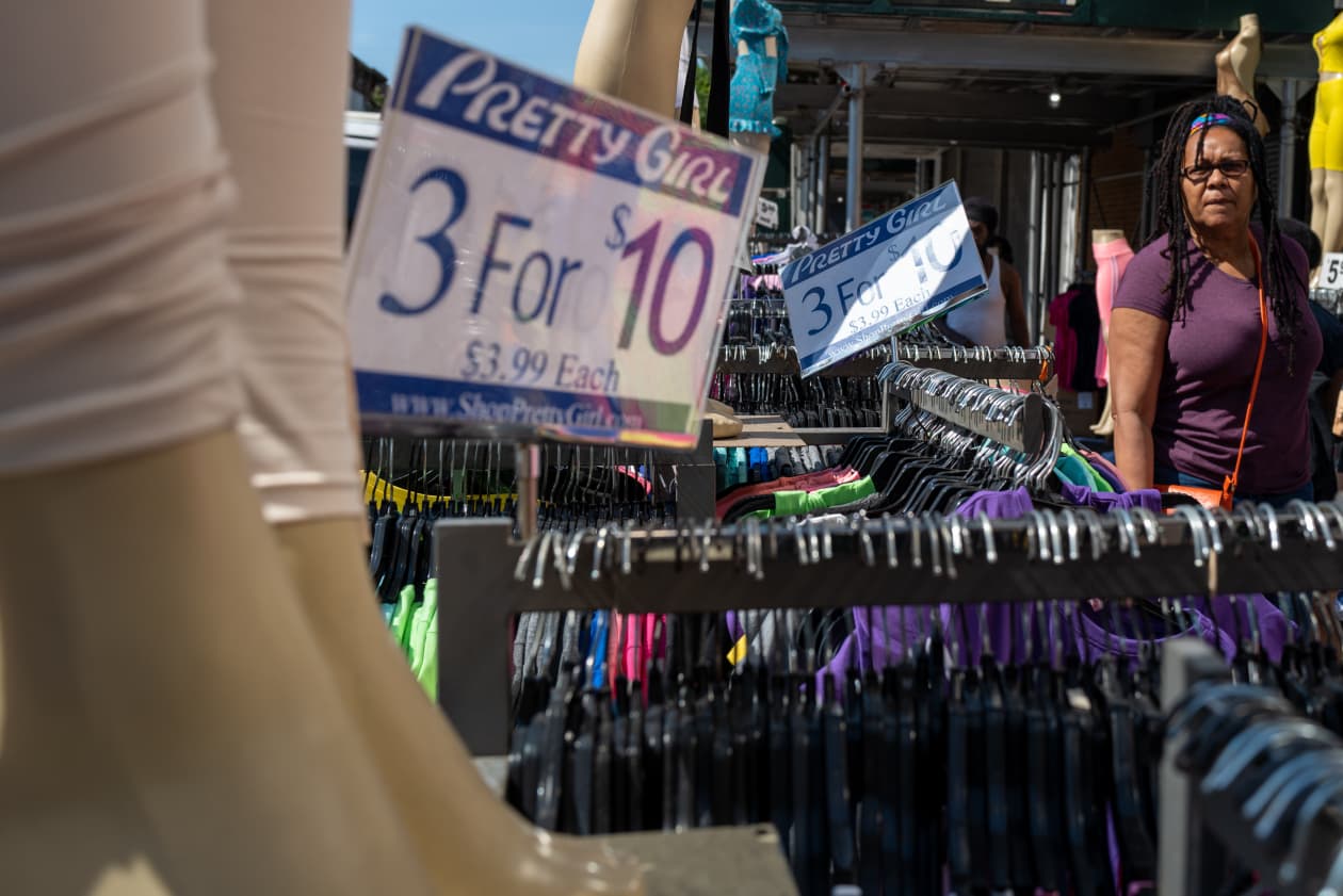 When will inflation peak? Consumers and economists see light at the end ...