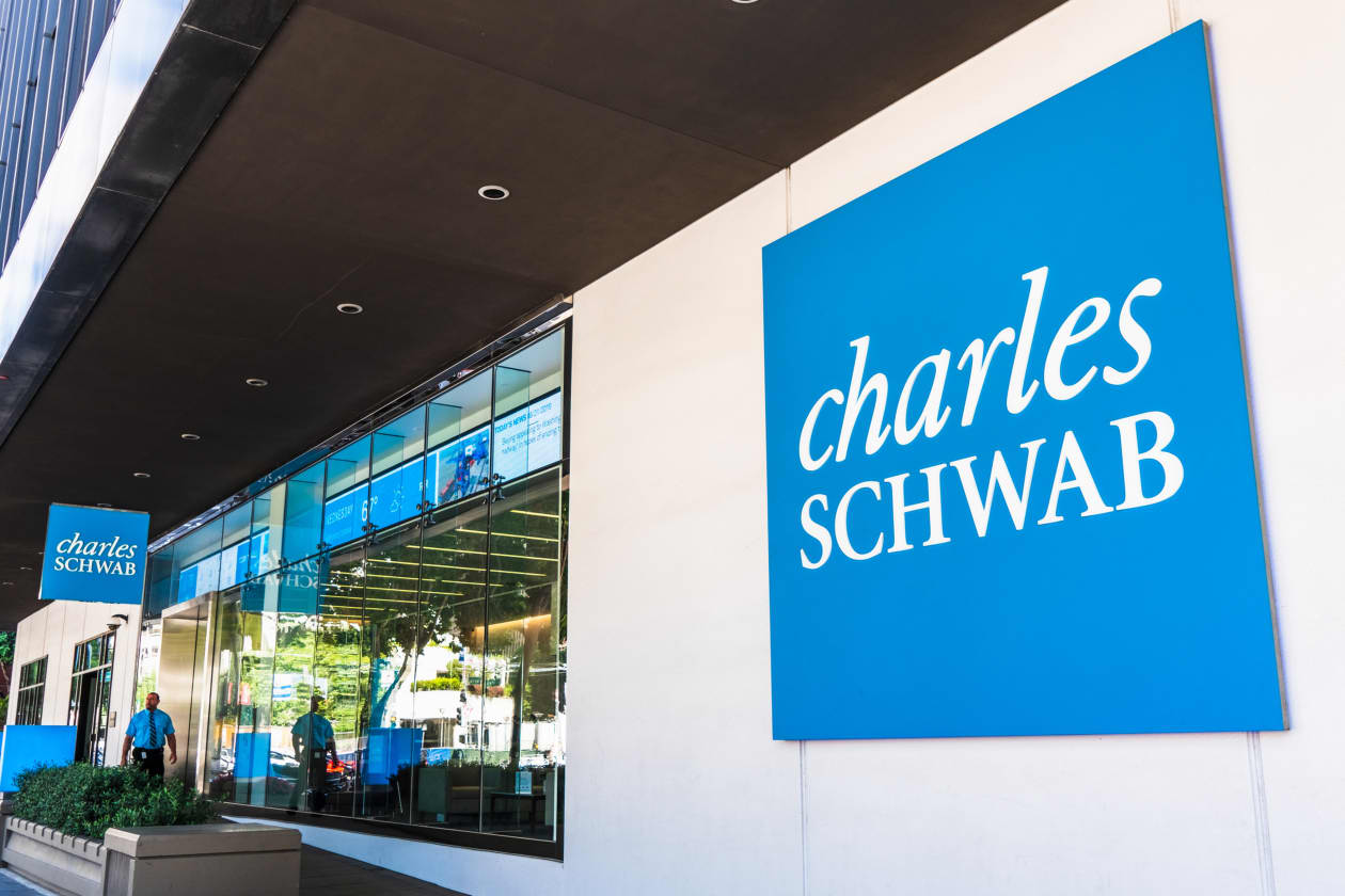 Charles Schwab is profiting from customers who want professional help ...