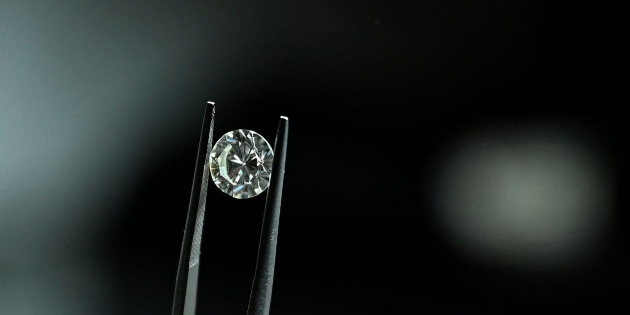 Good money after bad: Four charged in cold-call diamond sale scheme ...