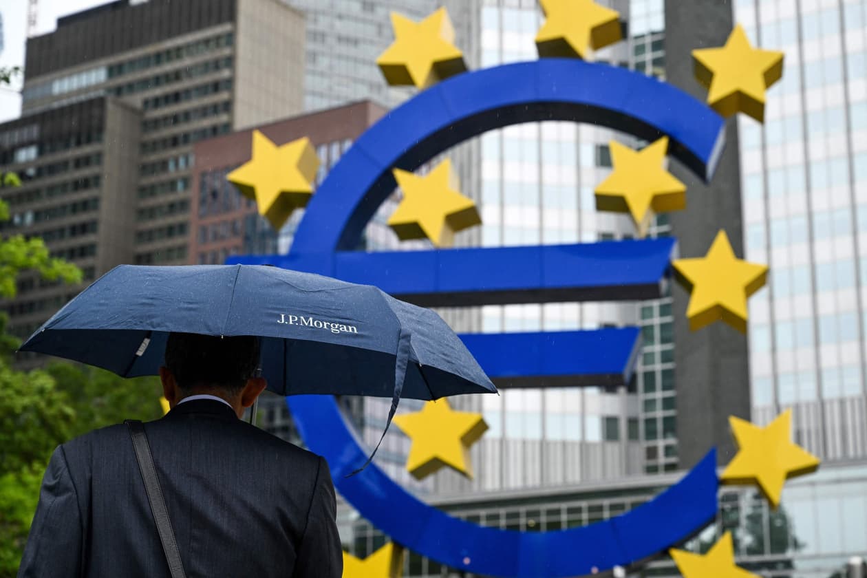 Euro only likely to hit parity with the U.S. dollar in a worst case ...