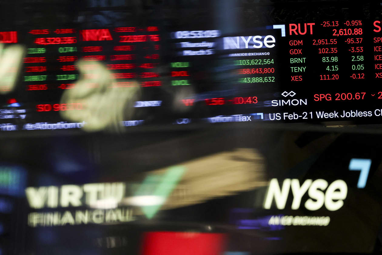 10 financial advisers and money pros on the best investing apps now ...