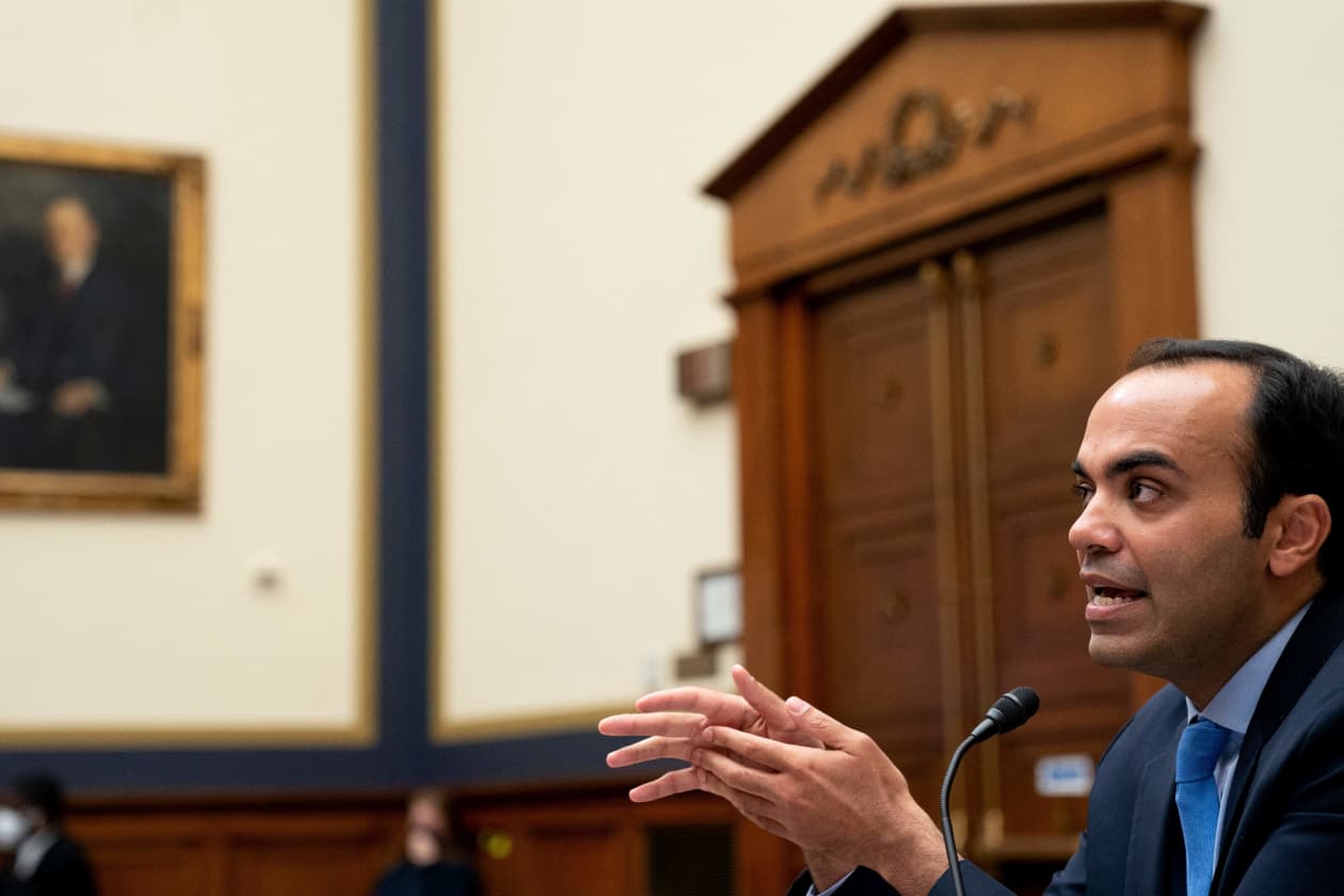 Consumer Bureau to push banks to refund more victims of scams on Zelle ...