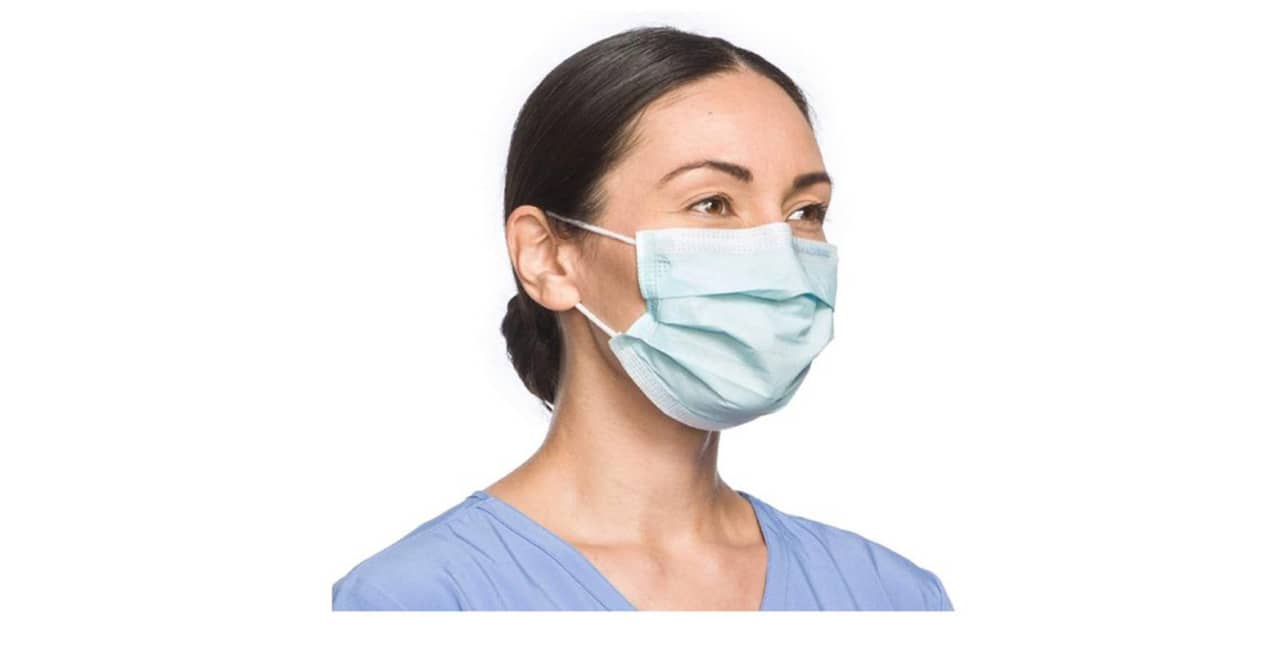 We asked 6 doctors which face masks they wore each day to protect ...