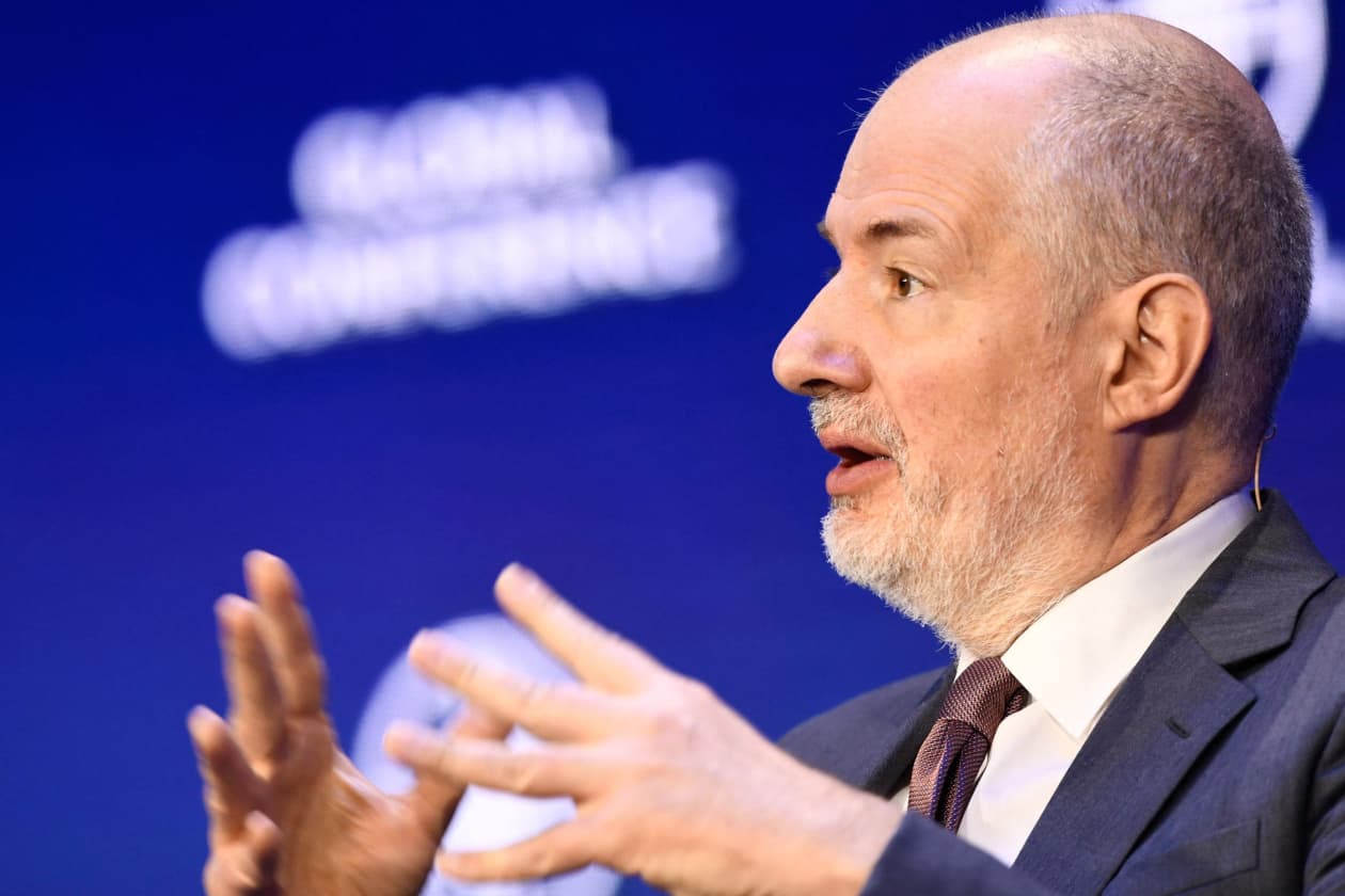 Investors pull $30 billion out of Pimco as inflation fears bite ...