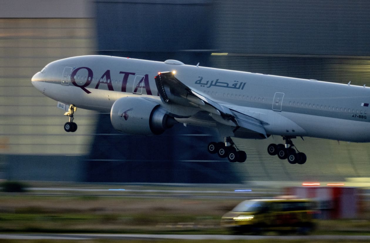Dublin-bound Qatar Airlines flight hits turbulence, injuring 12 people ...